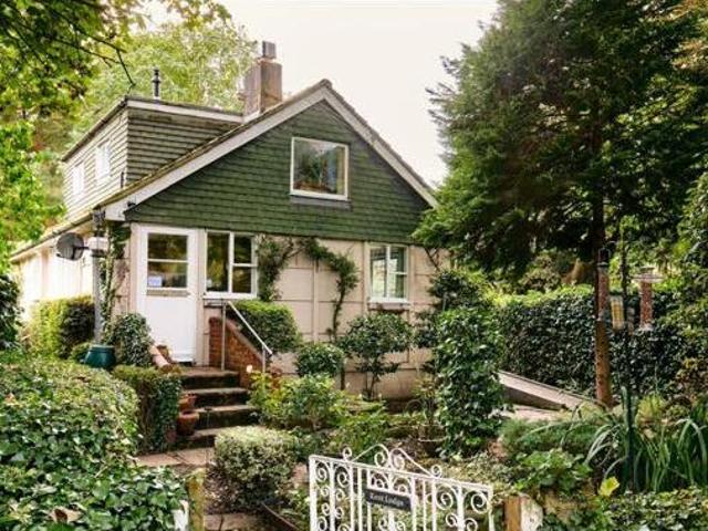 Eel Pie Island, Twickenham, 3 Bedroom Detached