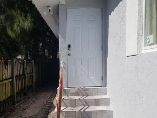 Efficiency for rent in little Haiti