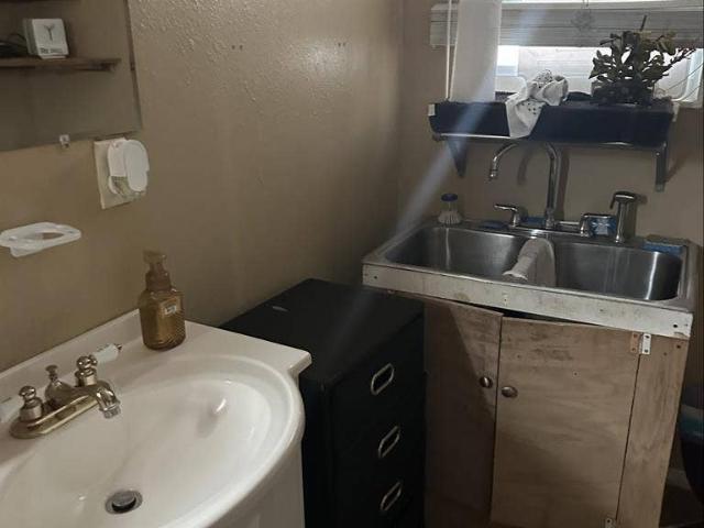 Efficiency for rent