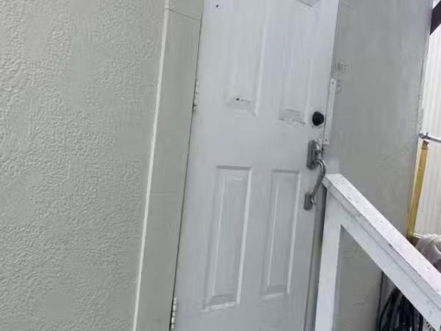 Efficiency $1200 Hialeah 3131 W 16th Ave #5