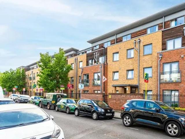 Effra Parade, London, SW2 1PR, United Kingdom | 1 bed apartment for rent #167643499 | Rentberry