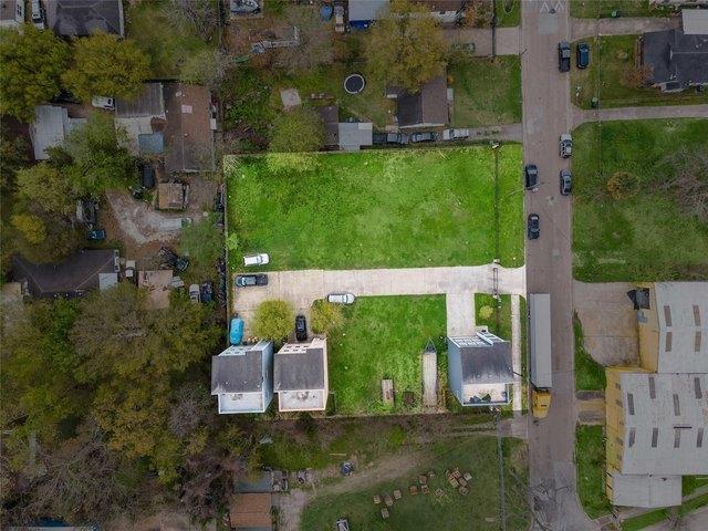 Eichwurzel Ln Lot 6, Houston, TX 77009