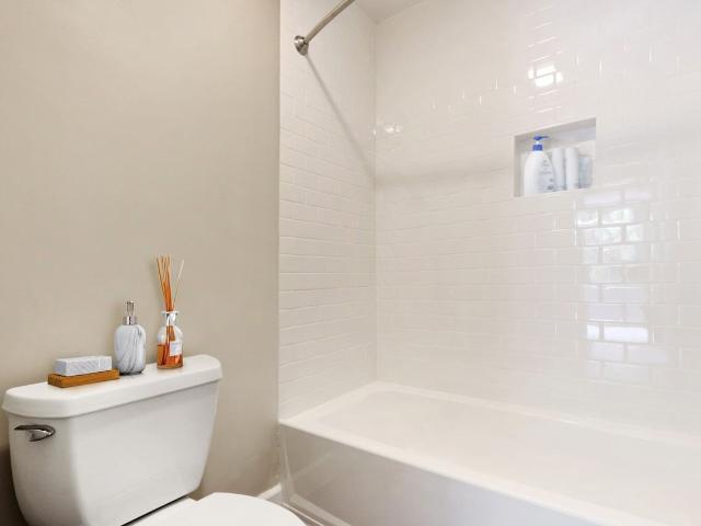 eight70 Studio Apartment for Rent at 870 Hilgard Ave, Los Angeles, CA 90024 Westwood