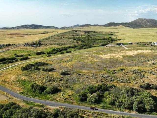 Eight Mile Rd, Soda Springs, ID 83276