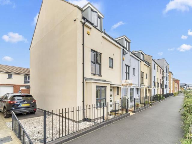 Eighteen Acre Drive, Patchway, Bristol 4 bed terraced house to rent £2,150 pcm £496 pw