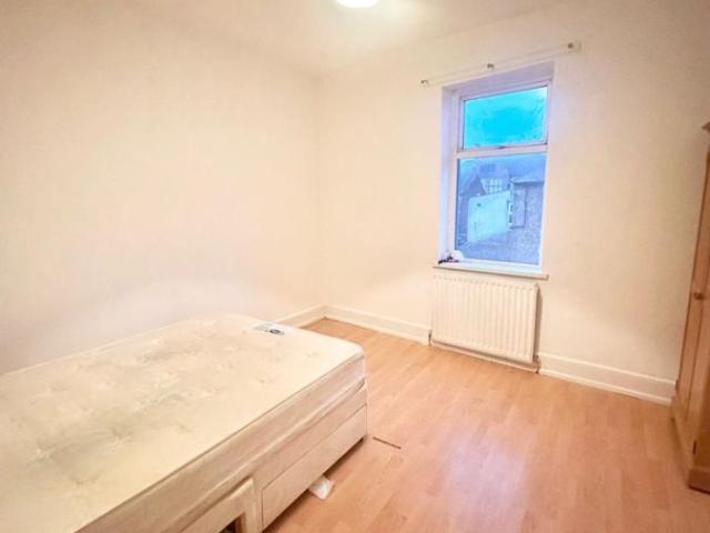 Eighth Avenue, Newcastle Upon Tyne NE6, 3 bed flat to rent, £1,050 pcm | PrimeLocation