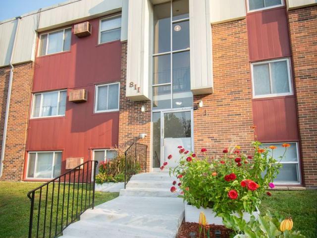 Eighth Street Apartments