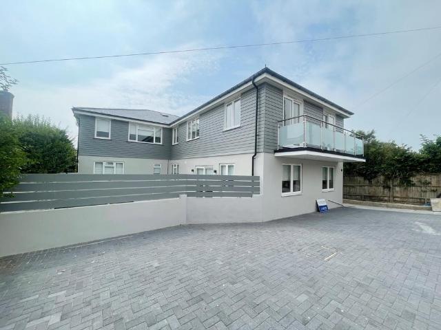 Eileen Avenue, Saltdean BN2 1 bed flat to rent £1,175 pcm £271 pw