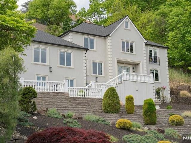 Eileen Dr, Cedar Grove, Home For Sale