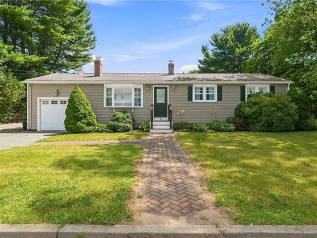 Eileen Dr, North Kingstown, Home For Sale
