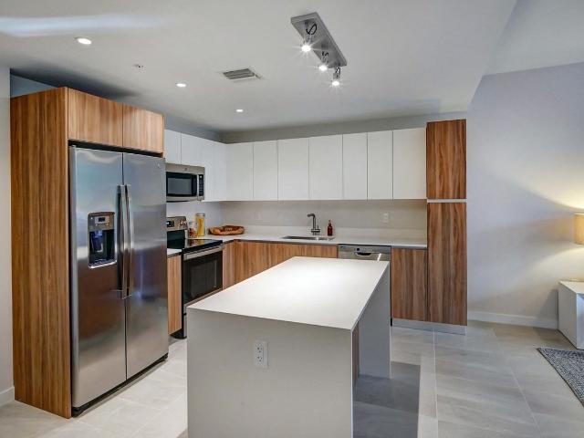 EON Squared* Studio Apartment for Rent at 444 Ne 7th St, Fort Lauderdale, FL 33304 Flagler Heights