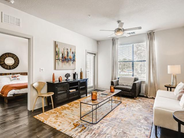 EOS Studio Apartment for Rent at 12221 E Colonial Dr, Orlando, FL 32826