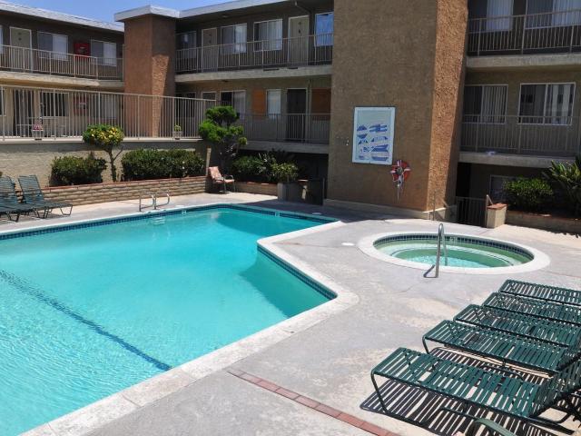 El Capistrano Studio Apartment for Rent at 13750 Lemoli Ave, Hawthorne, CA 90250 East Hawthorne
