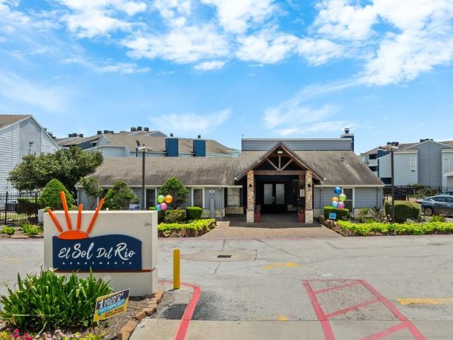 El Sol Del Rio 2 Bedroom Apartment for Rent at 14405 Rio Bonito Rd, Houston, TX 77083