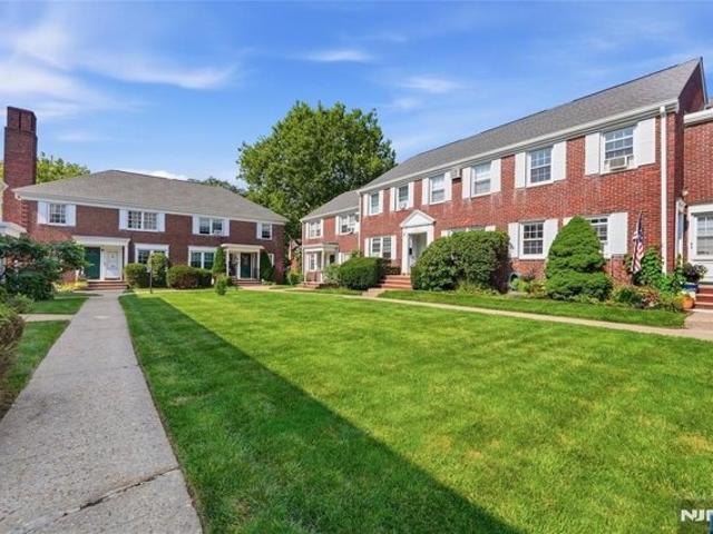 Elmwood Ave Unit A, Maplewood, Home For Sale