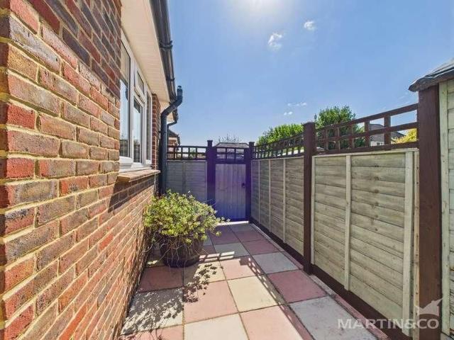 Elmwood Avenue, Bognor Regis, PO22