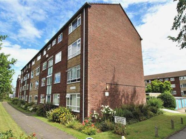 Elmwood Court, St. Nicholas Street, 2 Bedroom Flat