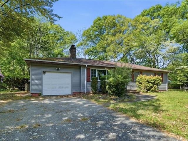 Elmwood Dr, North Kingstown, Home For Sale