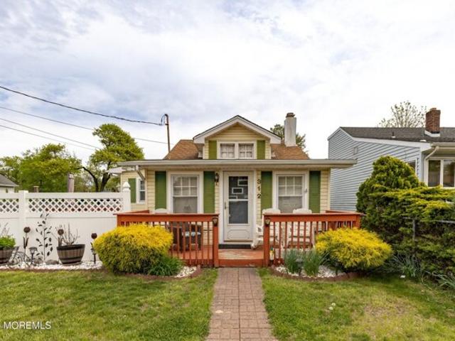 Elmwood Dr, Cliffwood Beach, Home For Sale