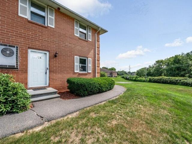 Elmwood Dr, Hudson, Home For Sale