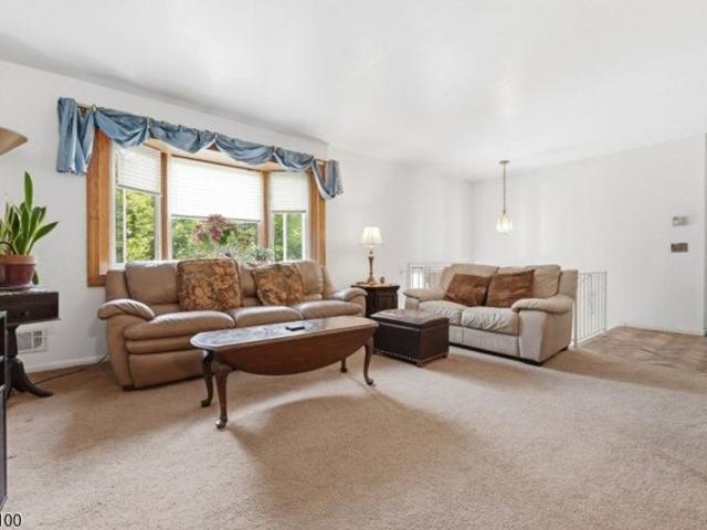 Elmwood Dr, Parsippany Troy Hills Township, Home For Sale