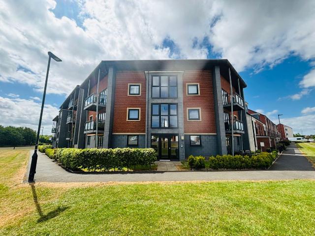 Elmwood Park Court, Newcastle Upon Tyne NE13, 2 bed flat to rent, £745 pcm | PrimeLocation