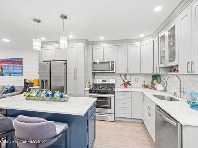 Elmwood Park Dr Apt,staten Island, Condo For Sale