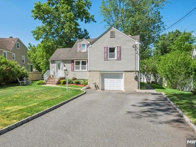 Elmwood Rd, Florham Park, Home For Sale