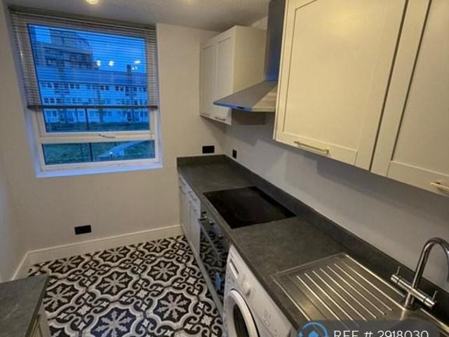 Elmwood Road, Croydon, CR0 2 bed flat to rent £1,750 pcm £404 pw