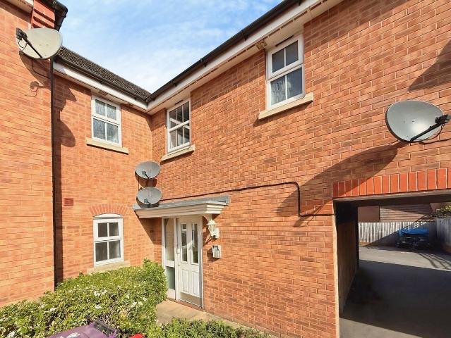 Elmwood Road, Arleston TF1, 2 bed flat to rent, £850 pcm | PrimeLocation