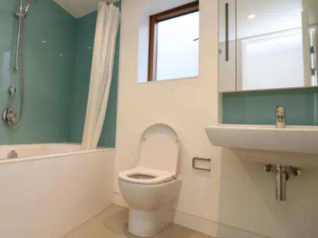 Elmwood Road, London, SE24 9NS, United Kingdom | Room for rent #154575171 | Rentberry