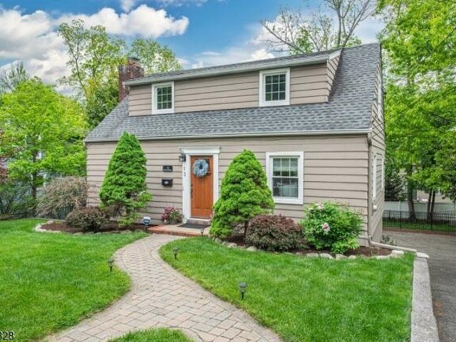 Elmwood Ter, Wayne, Home For Sale