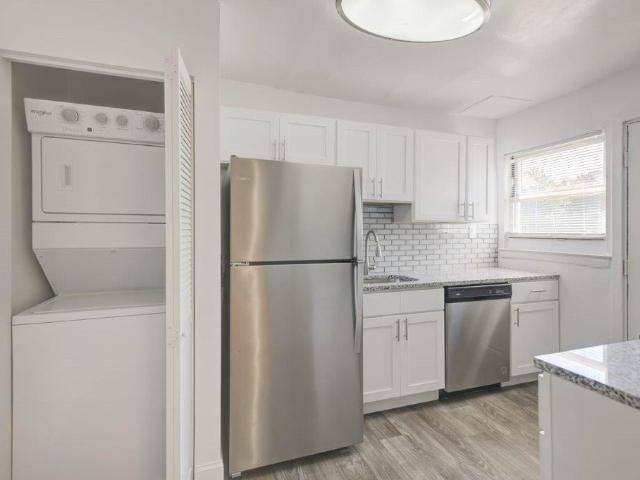 Elmwood Village Apartments and Townhomes 2 Bedroom Apartment for Rent at 24 Mola Blvd, Elmwood Park, NJ 07407