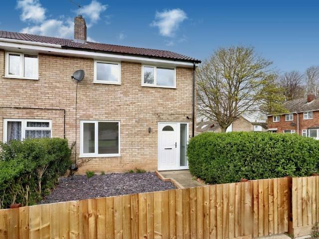 Elm Close, Huntingdon PE29, 3 bed end terrace house to rent, £1,275 pcm | PrimeLocation