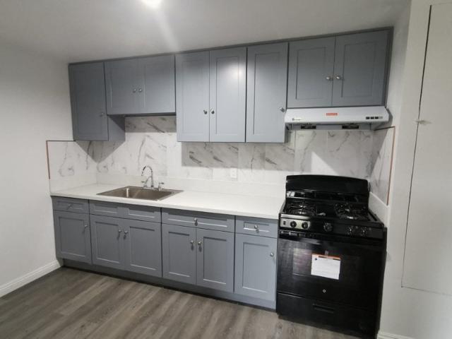 $ Elm Ave Fontana ROOM#6
