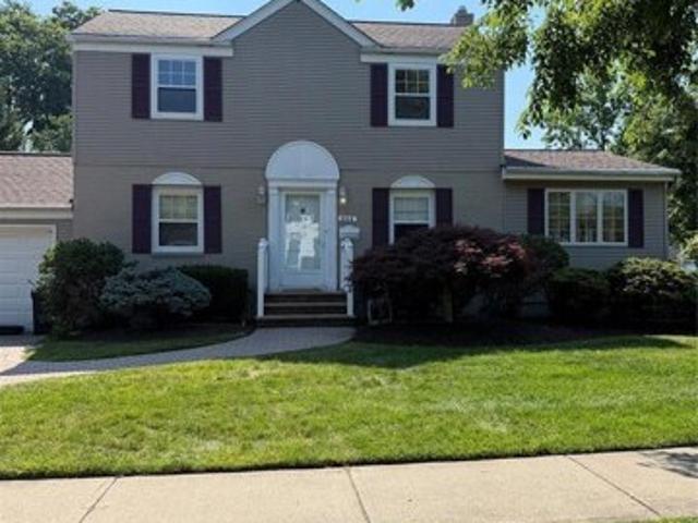 Elm Ave, River Edge, Home For Sale