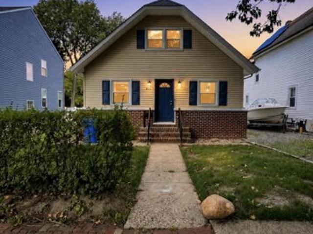 Elm Ave, Riverton, Home For Sale