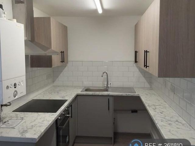 Elm Green, Basildon, SS13 6 bed terraced house to rent £3,600 pcm £831 pw