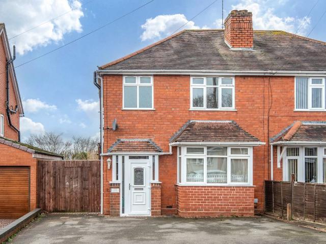 Elm Grove, Bromsgrove, Worcestershire B61, 3 bed semi detached house to rent, £1,350 pcm | PrimeLocation