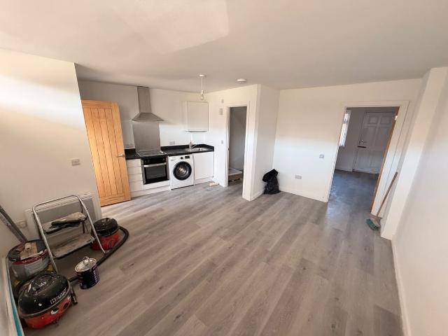 Elm Grove, Hayling Island PO11, 1 bed flat to rent, £795 pcm | PrimeLocation