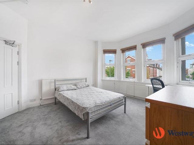 Elm Grove, London NW2, 4 bed flat to rent, £3,100 pcm | PrimeLocation