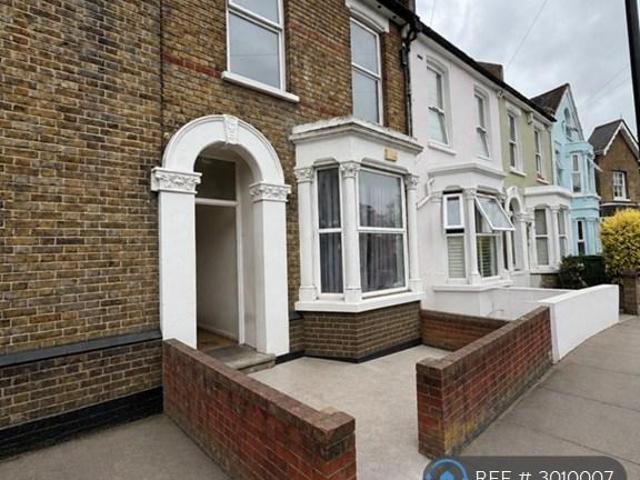 Elm Grove, London, SE15 5 bed terraced house to rent £4,250 pcm £981 pw