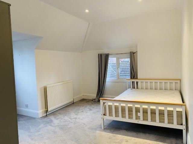 Elm Grove Road, London W5, Room to rent, £950 pcm | PrimeLocation