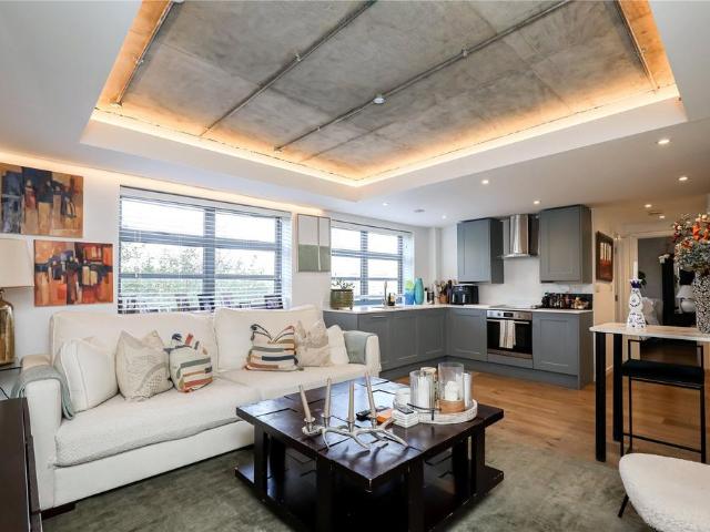 Elm Grove, Wimbledon, London, SW19 1 bed apartment to rent £2,100 pcm £485 pw