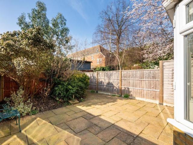 Elm Grove, Wimbledon, London, SW19 2 bed maisonette to rent £5,200 pcm £1,200 pw