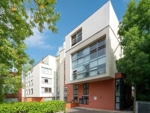 Elm Grove, Wimbledon SW19, 1 bed flat to rent, £1,800 pcm | PrimeLocation