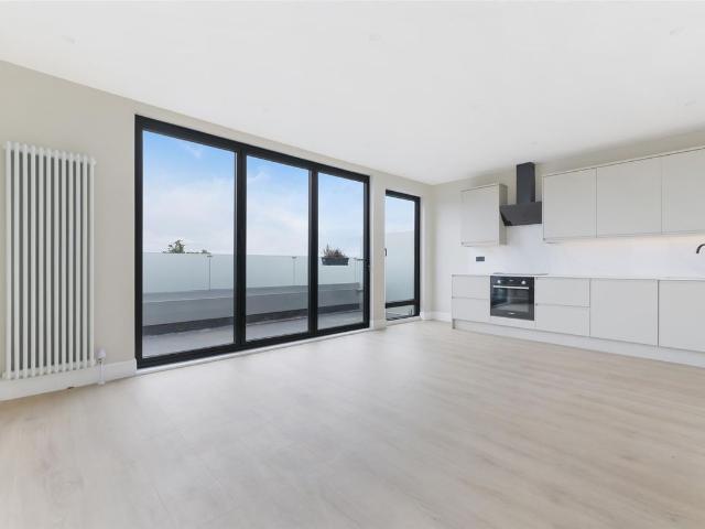 Elm Grove, Wimbledon SW19, 2 bed flat to rent, £2,800 pcm | PrimeLocation
