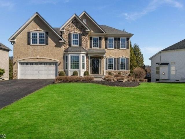 Elm Dr, Clinton Township, Home For Sale