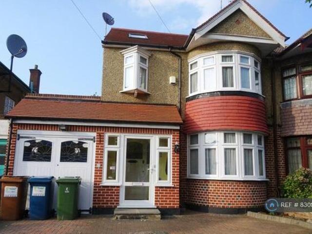Elm Drive, London, 4 Bedroom Semi detached