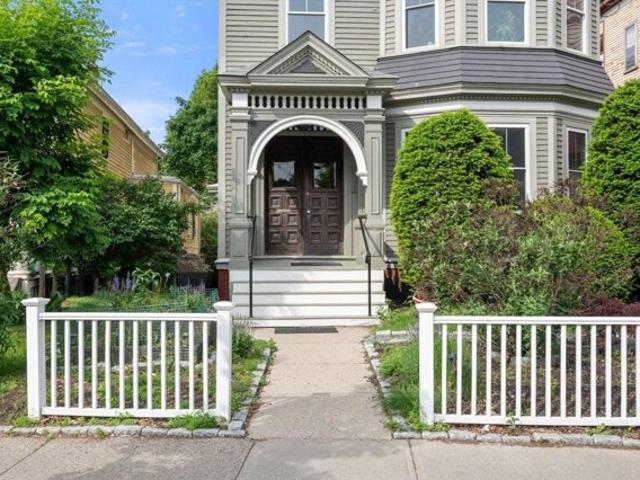 Elm St N Unit,cambridge, Condo For Sale